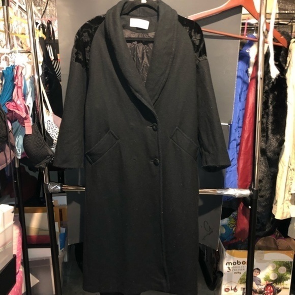 Maggie Lawrence | Jackets & Coats | Maggie Lawrence Vintage Long Black ...